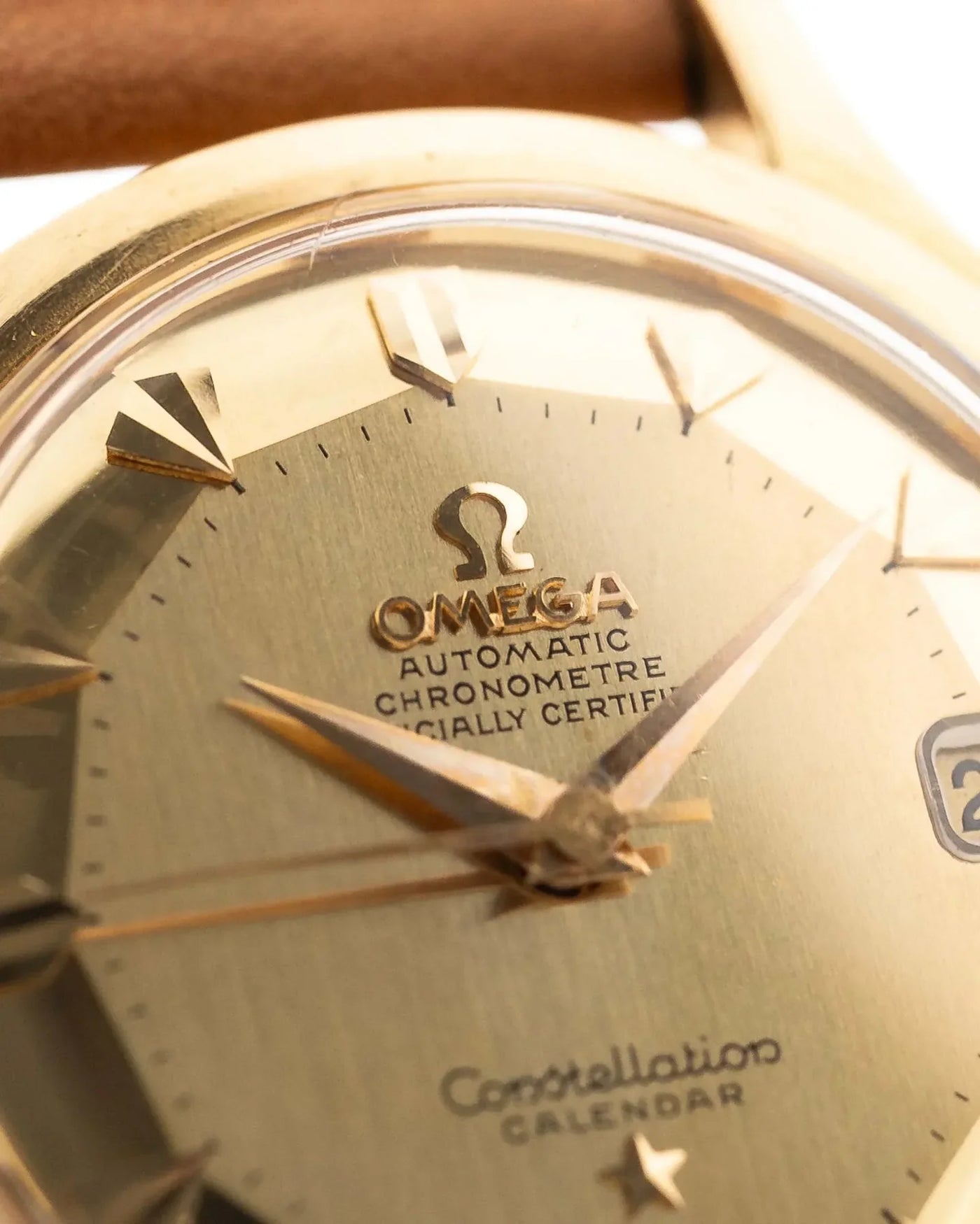 Omega Constellation 2943 De Luxe Calendar 1960 – Grand Prestige